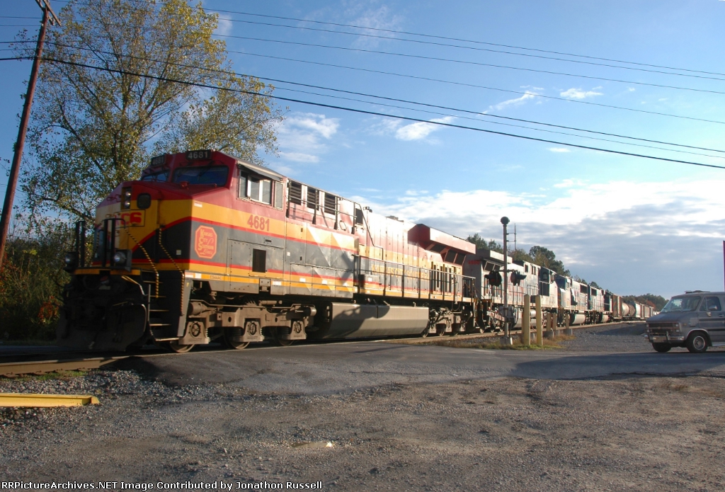 KCS 4681 leads CSX-Q619 @ Tyson Chicken Plant